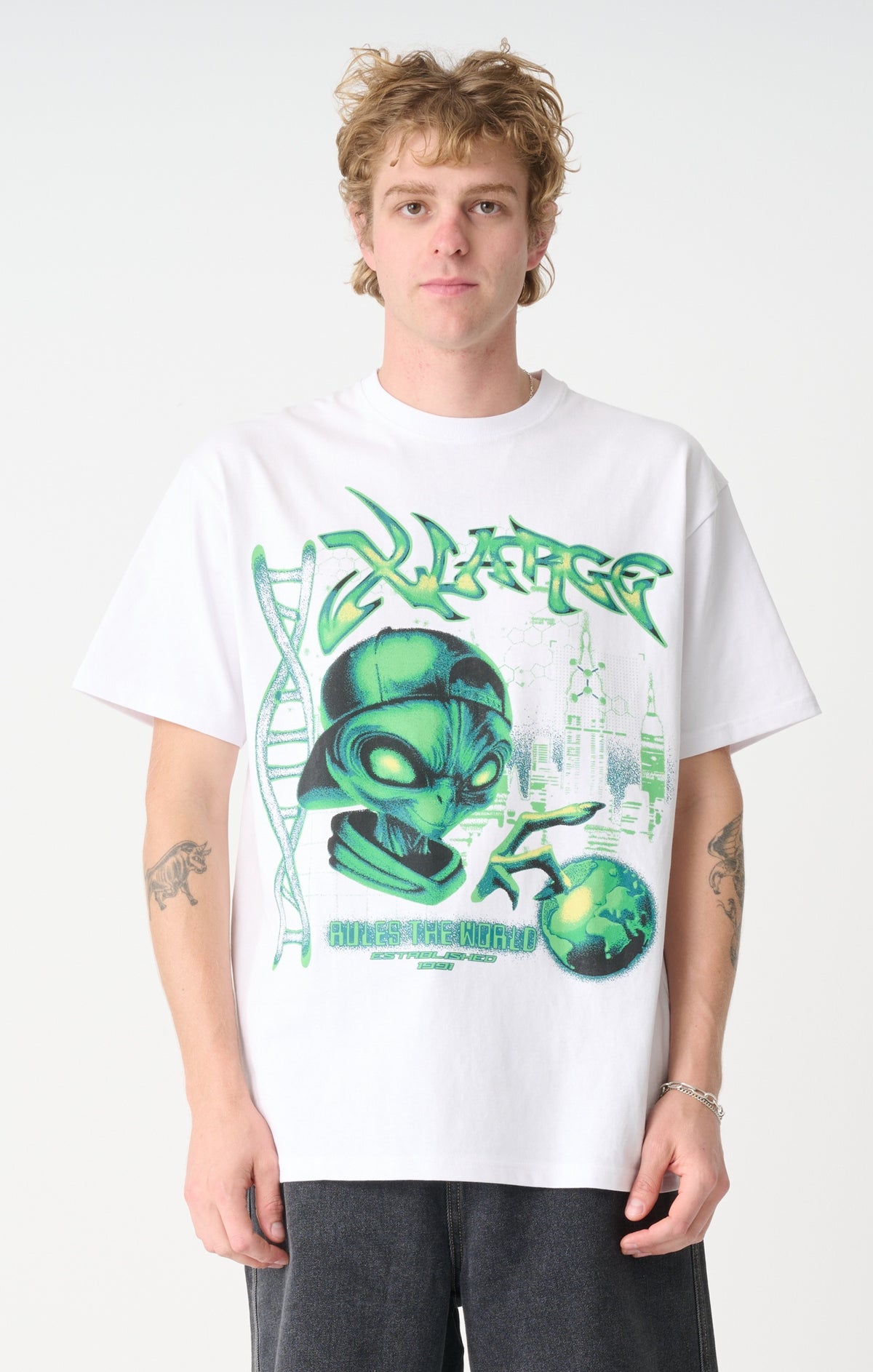 XLARGE Rule The World SS Tee White - Harry and Her